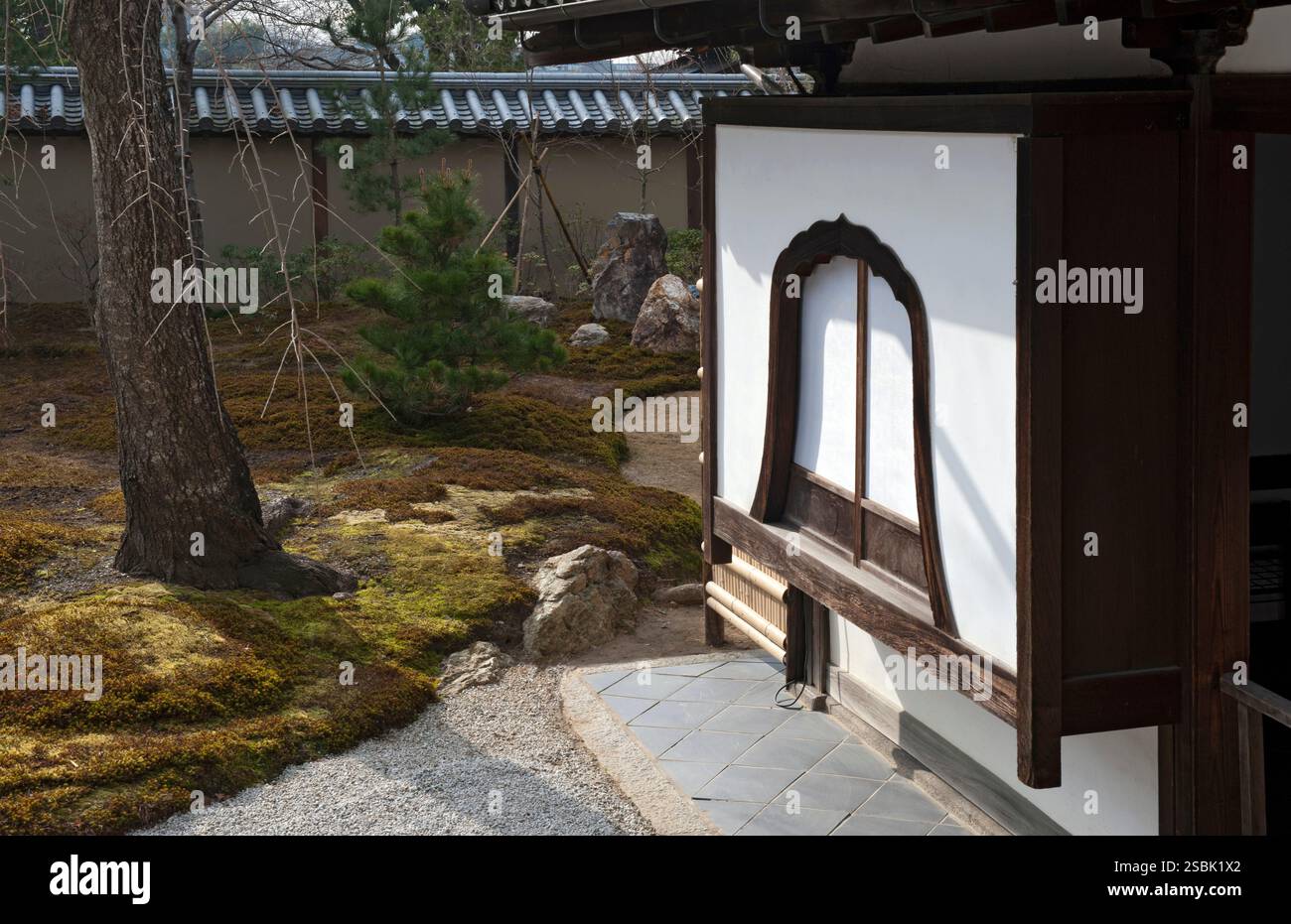Kodaiji (高台寺) Zen Buddhist temple in Kyoto's Higashiyama district was ...
