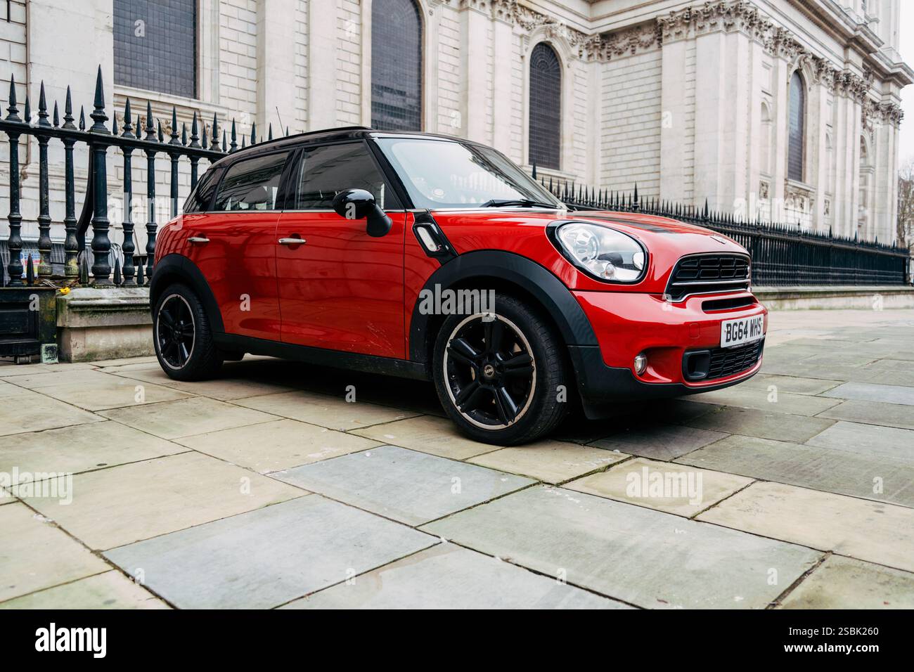 Mini cooper electric car hi-res stock photography and images - Alamy