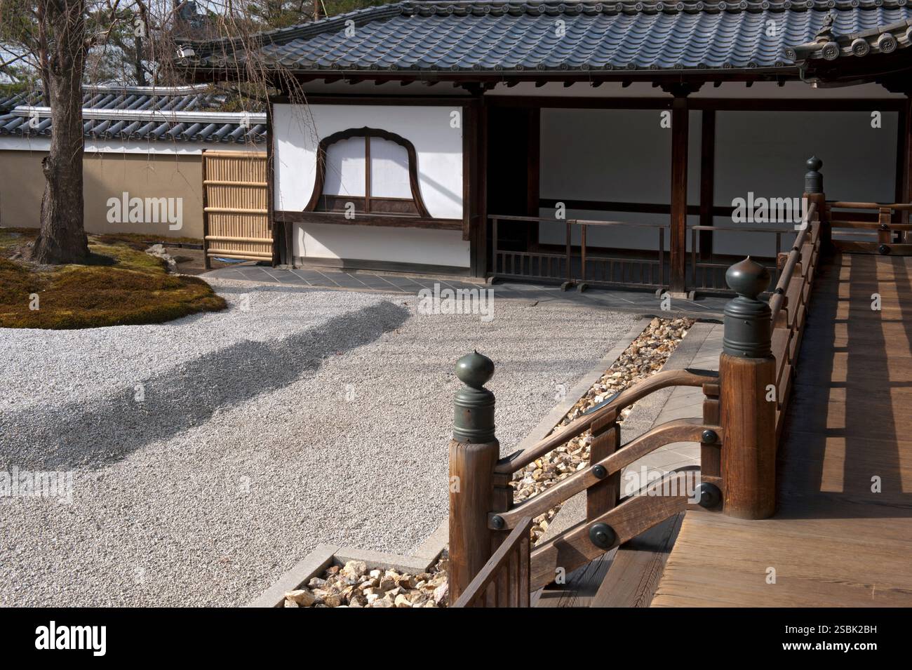 Kodaiji (高台寺) Zen Buddhist temple in Kyoto's Higashiyama district was ...
