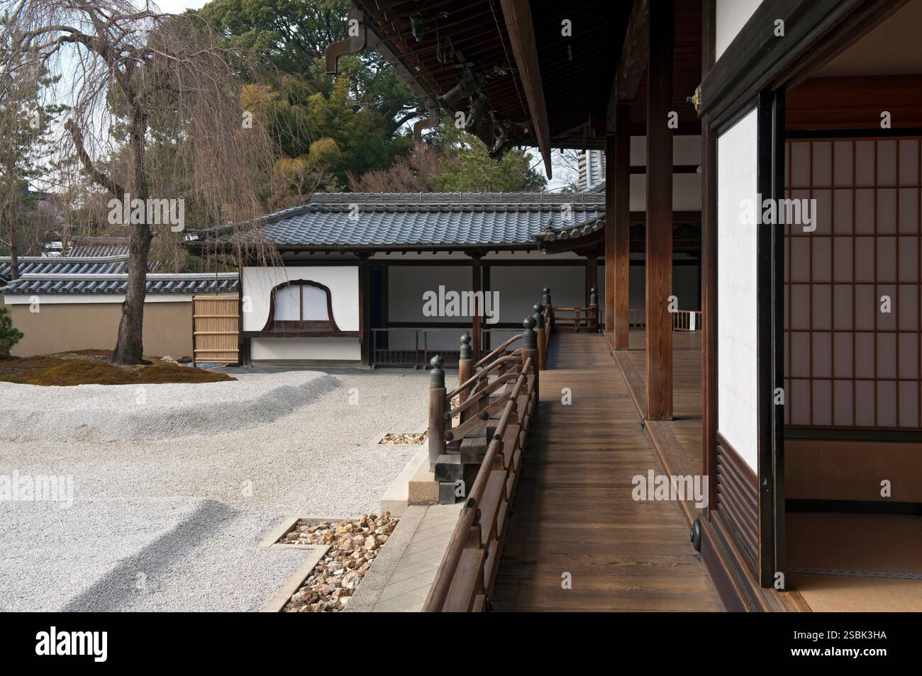 Kodaiji (高台寺) Zen Buddhist temple in Kyoto's Higashiyama district was ...