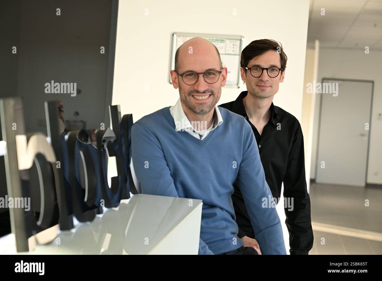 Von technology company logo hi-res stock photography and images - Alamy