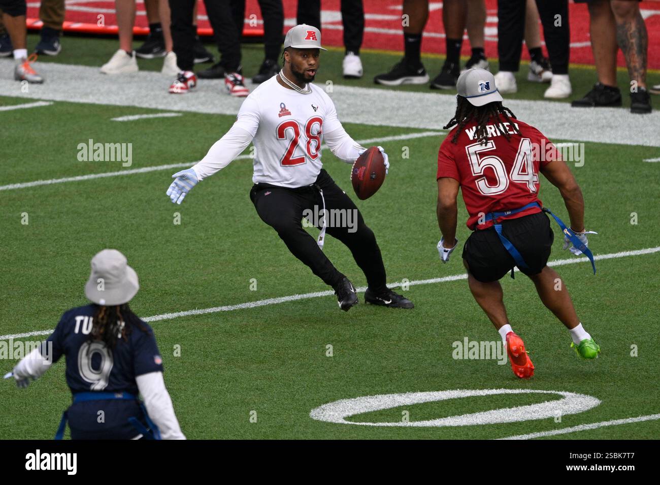 AFC running back Joe Mixon (28), of the Houston Texans, runs after ...