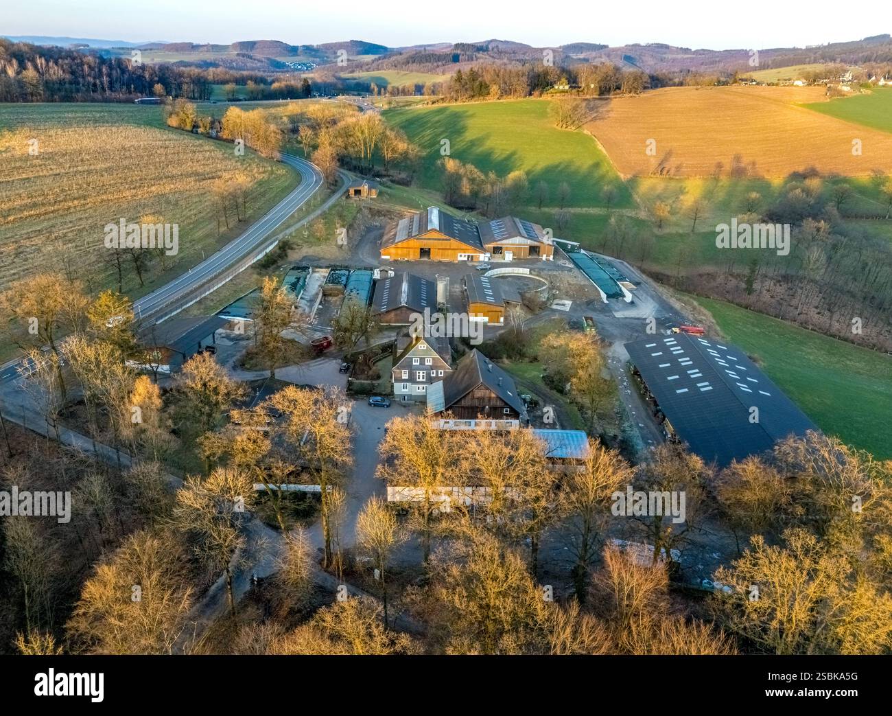 Luftbild, Howald am Biggesee, Aussiedlerhof, Bauernhof, Rhode, Olpe ...