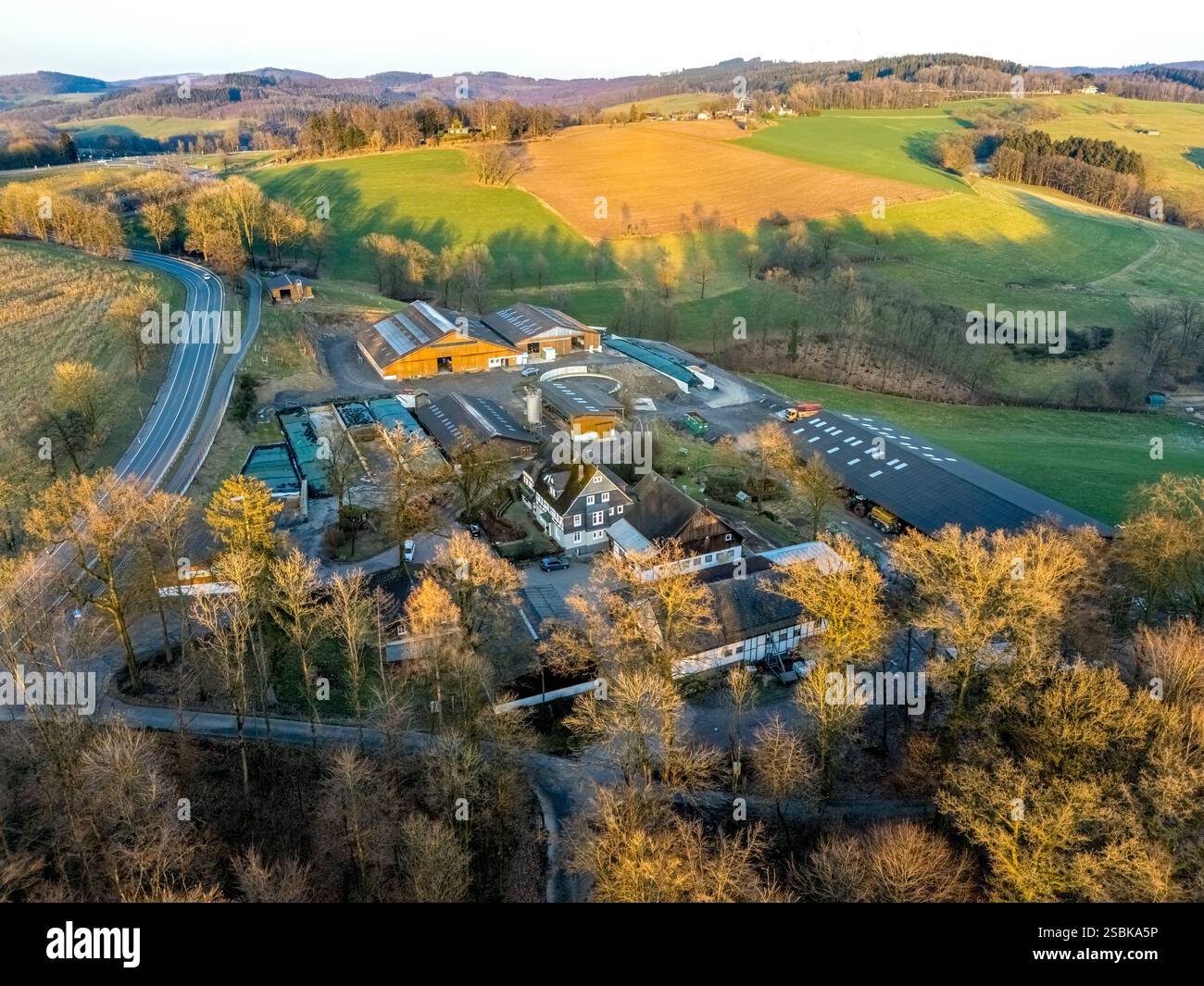 Luftbild, Howald am Biggesee, Aussiedlerhof, Bauernhof, Rhode, Olpe ...