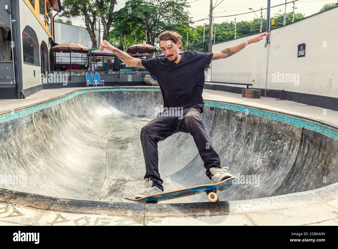Skatepark session hi-res stock photography and images - Alamy