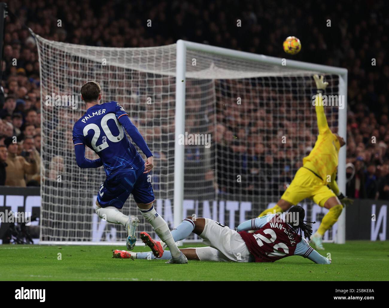 London, UK. 3rd Feb, 2025. Aaron Wan-Bissaka of West Ham United scores ...