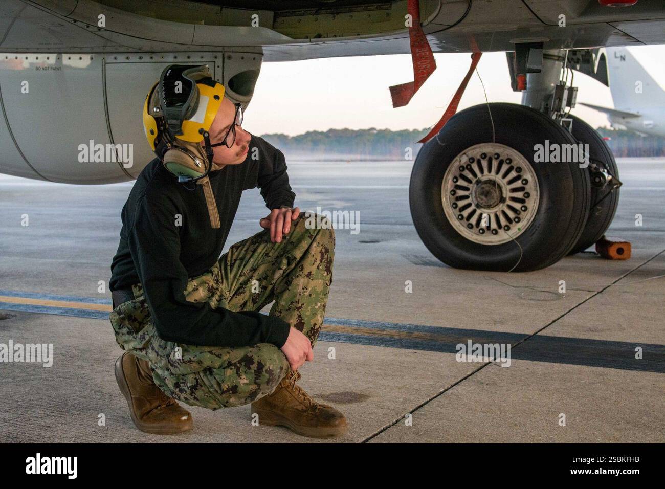 A U.S. Navy Sailor, assigned to Patrol and Reconnaissance Squadron (VP ...