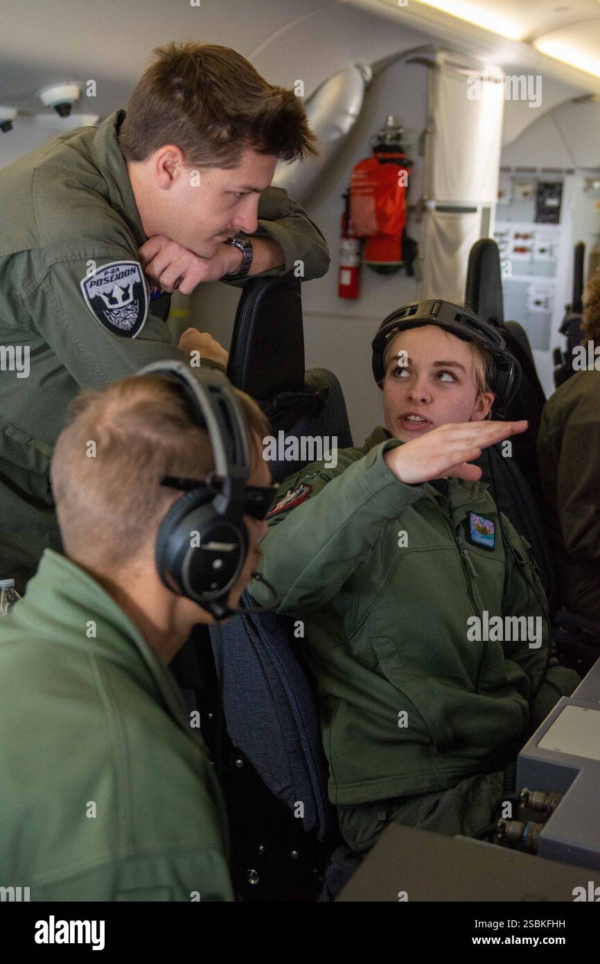 U.S. Navy Sailors, assigned to Patrol and Reconnaissance Squadron (VP ...