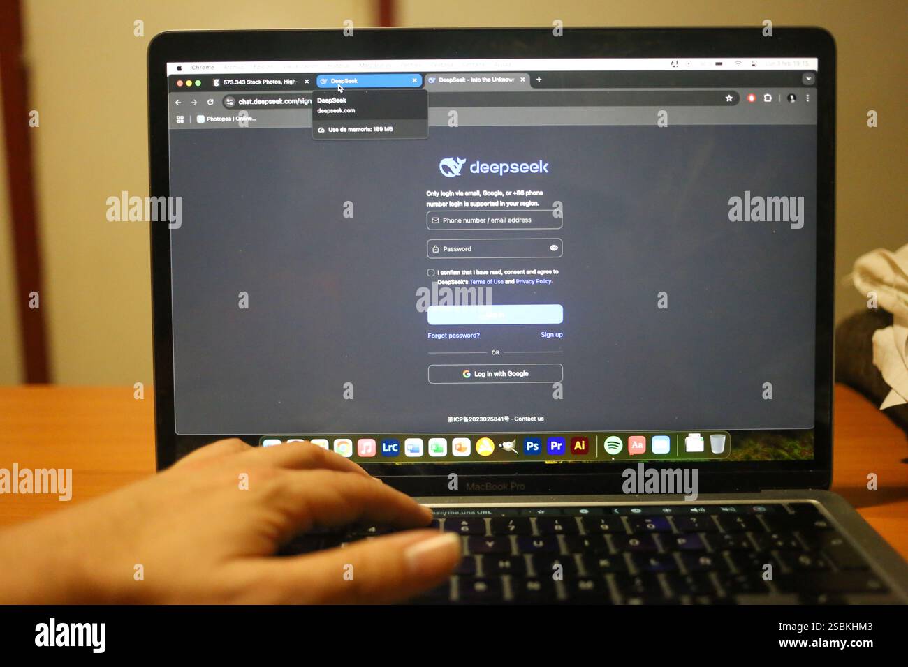 A boy signing up for the Deepseek application during Deepseek, the ...