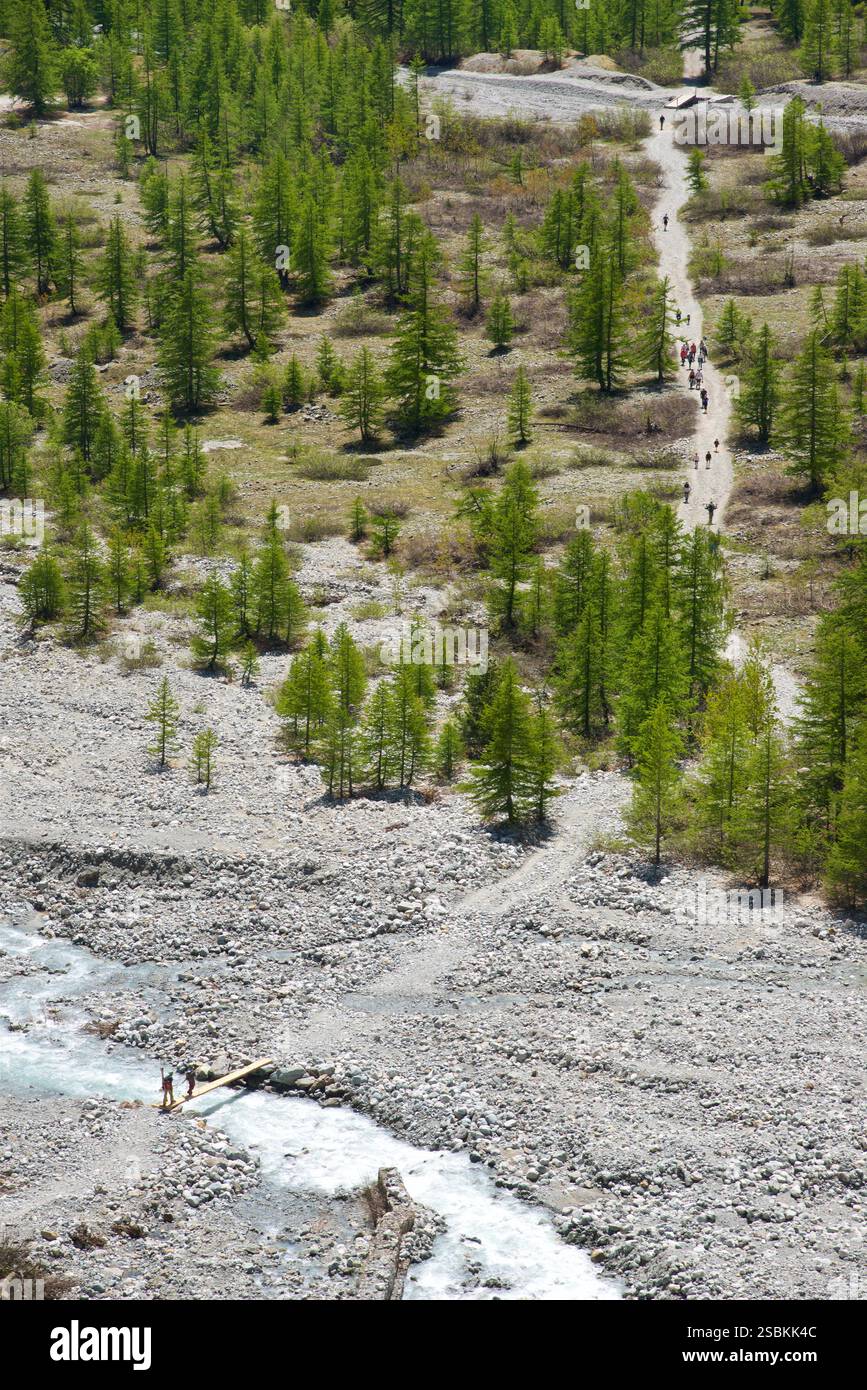 Hikers passing path crossing hi-res stock photography and images - Alamy