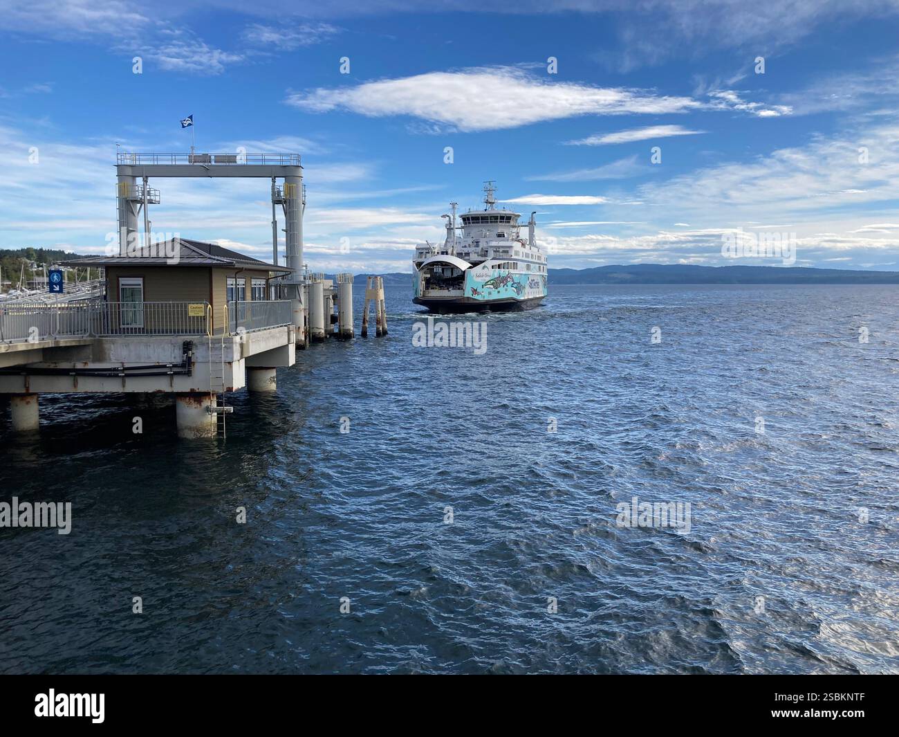 Coast salish hi-res stock photography and images - Alamy