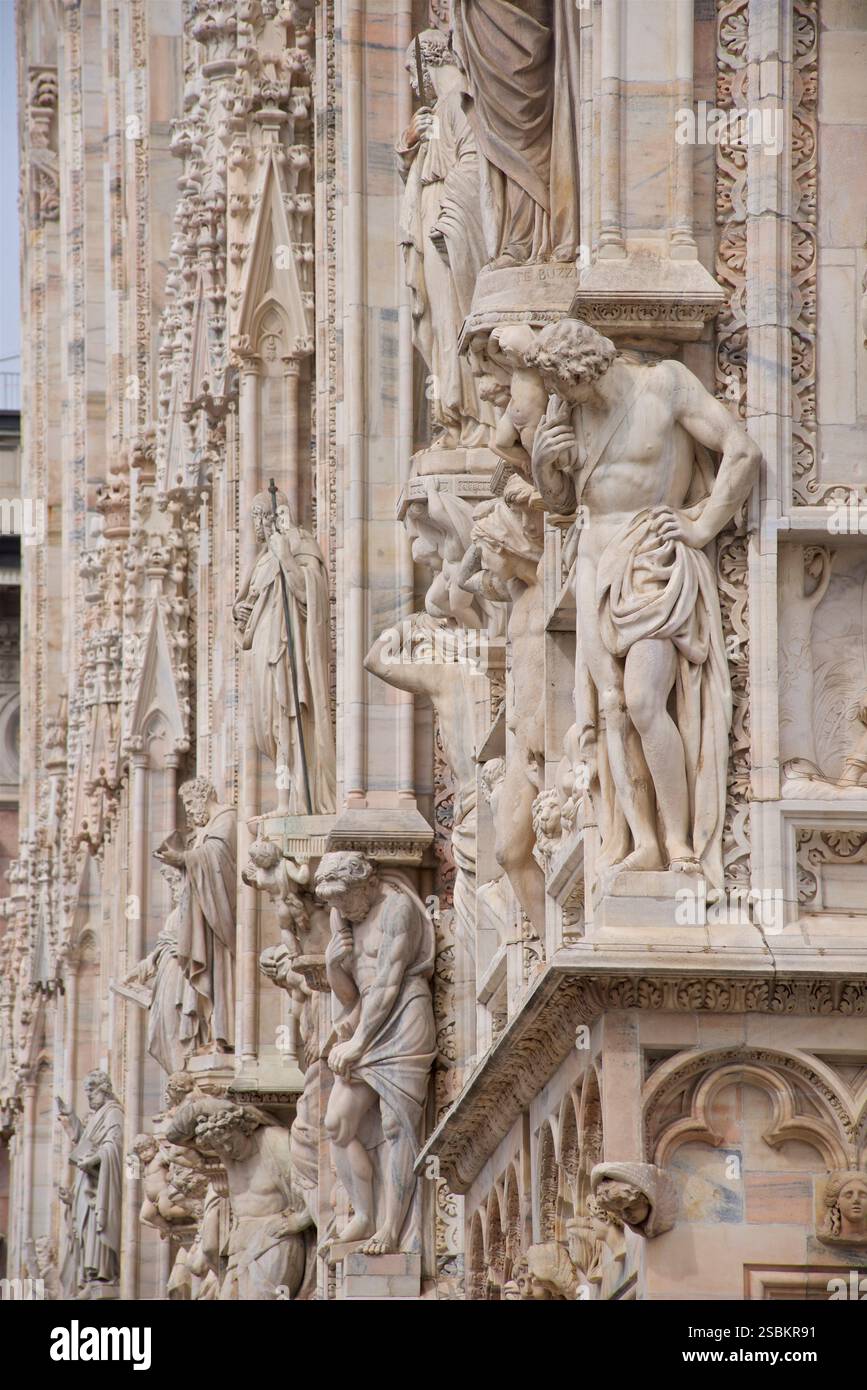 Detail of carved stone masonry of Milan Cathedral, Duomo di Milano 'or ...