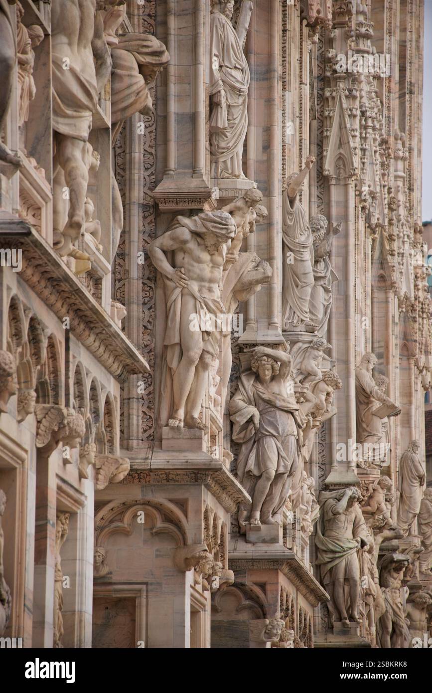 Detail of carved stone masonry of Milan Cathedral, Duomo di Milano 'or ...