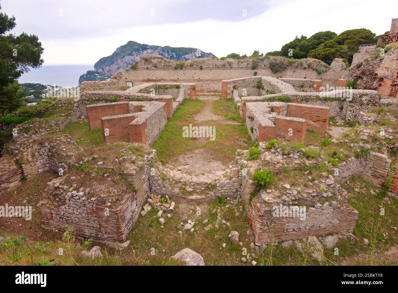 Ruins of the Roman Villa Jovis. Vlla Jovis ('Villa of Jupiter') is a ...