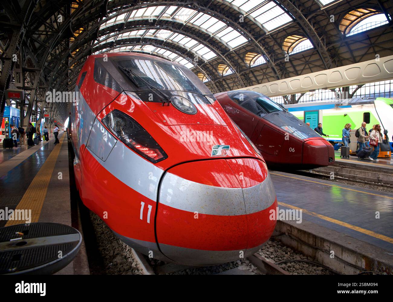 ETR 675 high speed train in Milan central Station, Italy. Frecciarossa ...