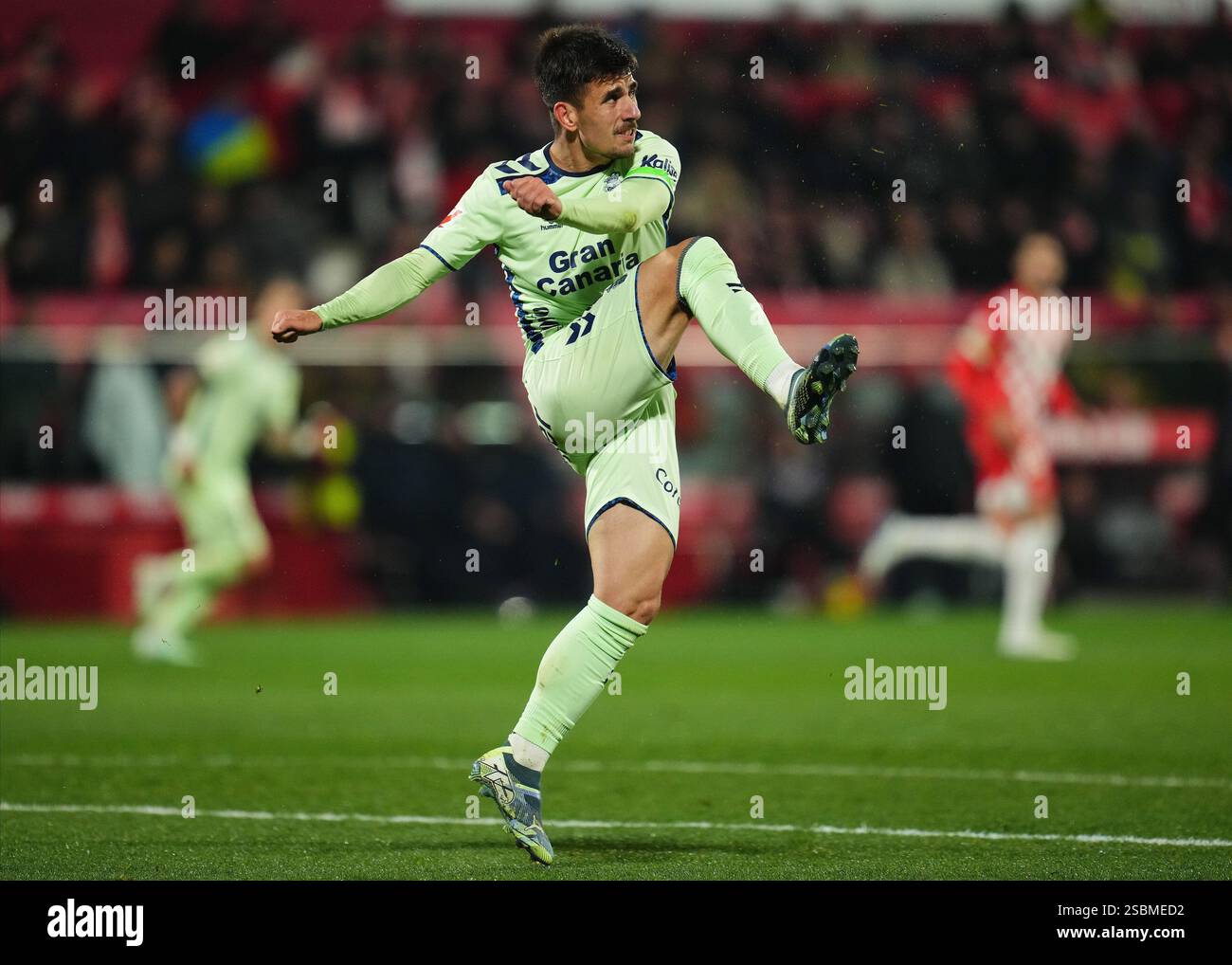 Manu Fuster of UD Las Palmas during the La Liga EA Sports match between ...
