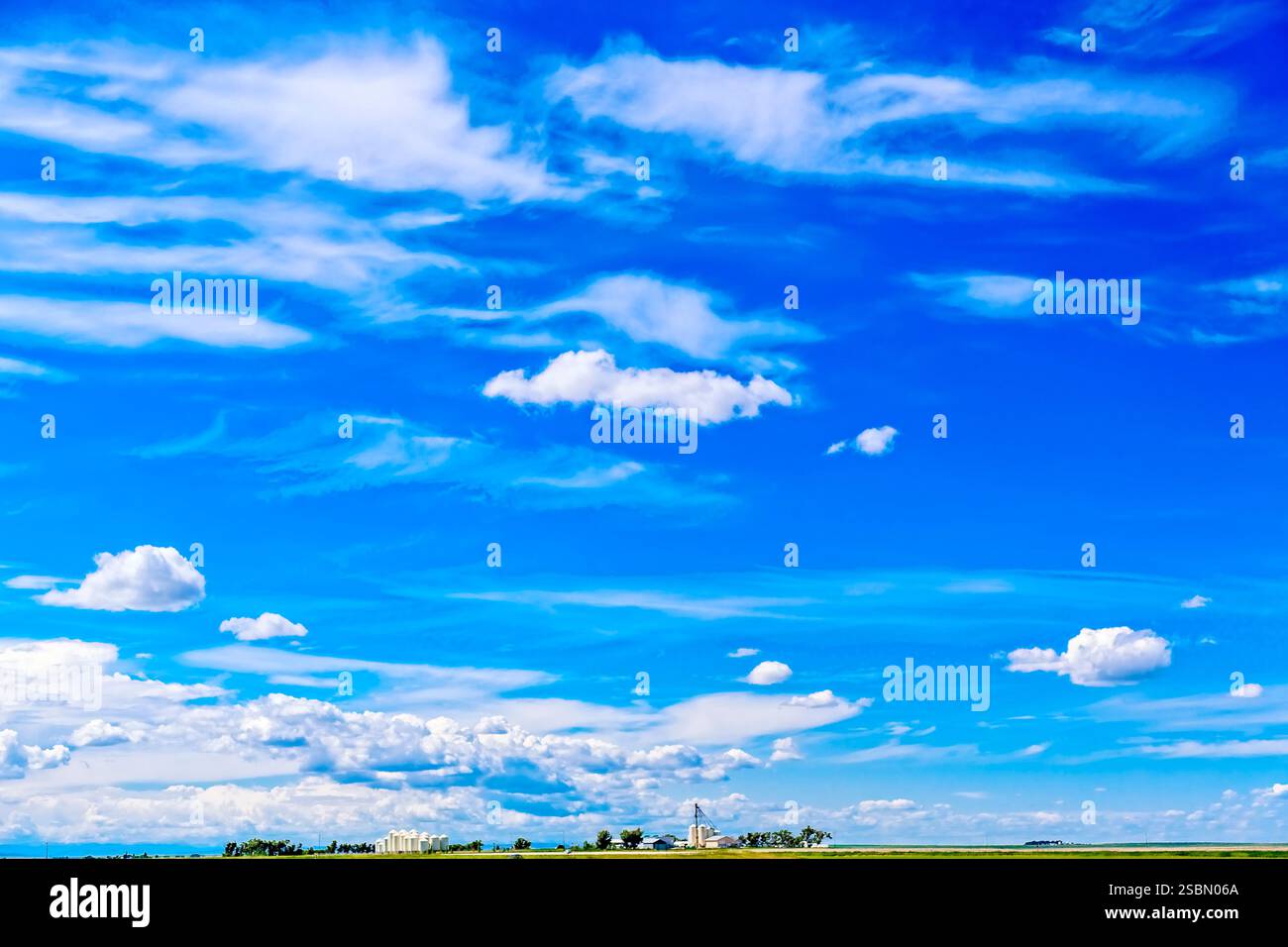 Cumulus clouds distance hi-res stock photography and images - Alamy
