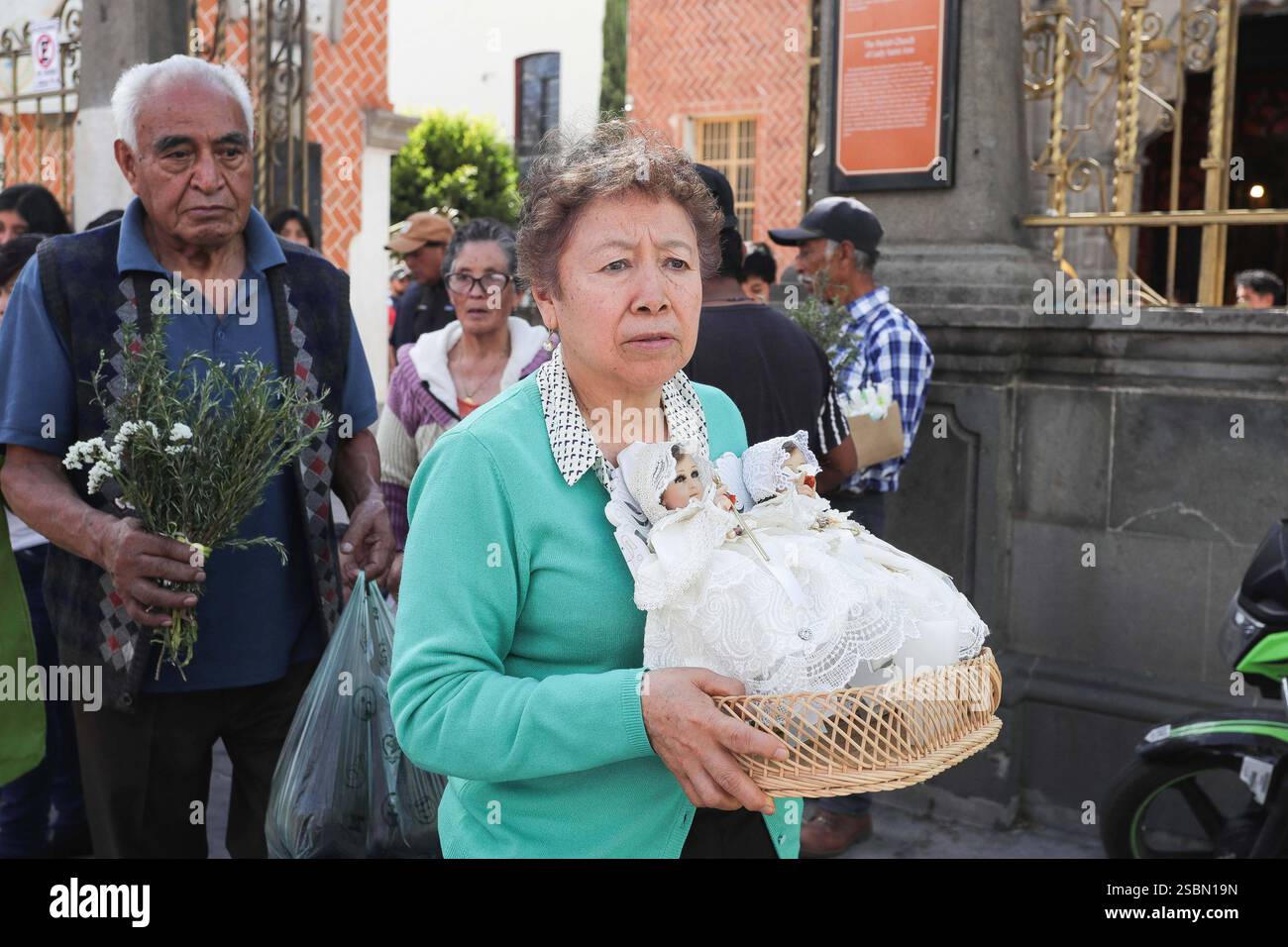 Blessing of Baby Jesus Of Candlemas Day Hundreds of Catholic faithful ...