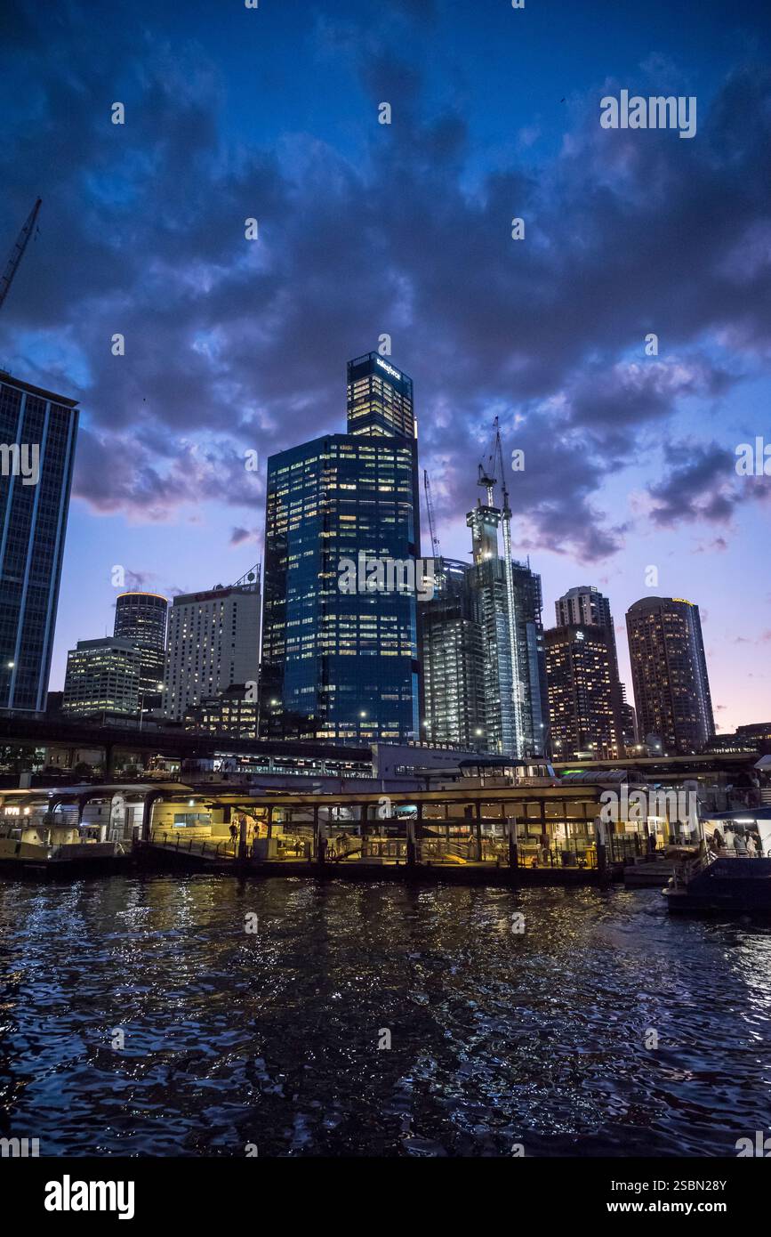 Sydney skyline at the Circular Queue at night, Central Business ...