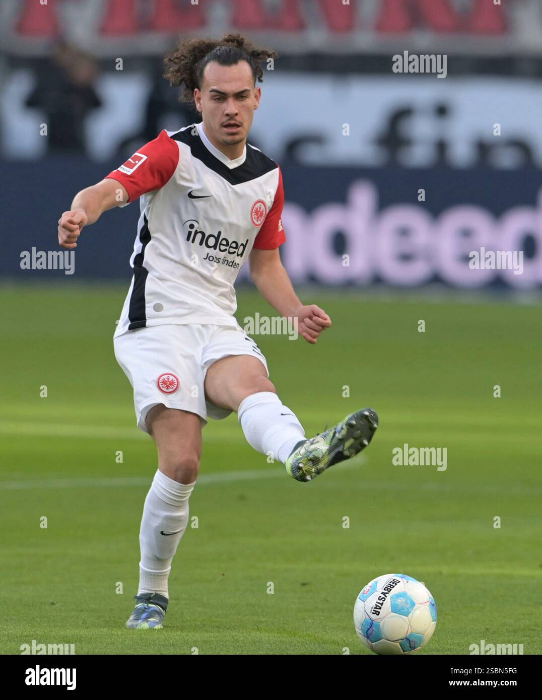 Frankfurt, Deutschland. 02nd Feb, 2025. Arthur Theate von. Eintracht ...