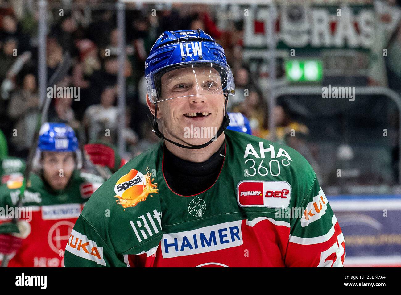 Augsburg, Deutschland. 02nd Feb, 2025. Alexander Oblinger (Augsburger ...