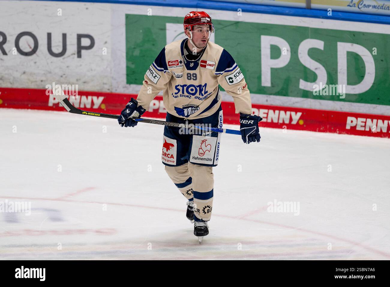 Augsburg, Deutschland. 02nd Feb, 2025. Zach Senyshyn (Schwenninger Wild ...