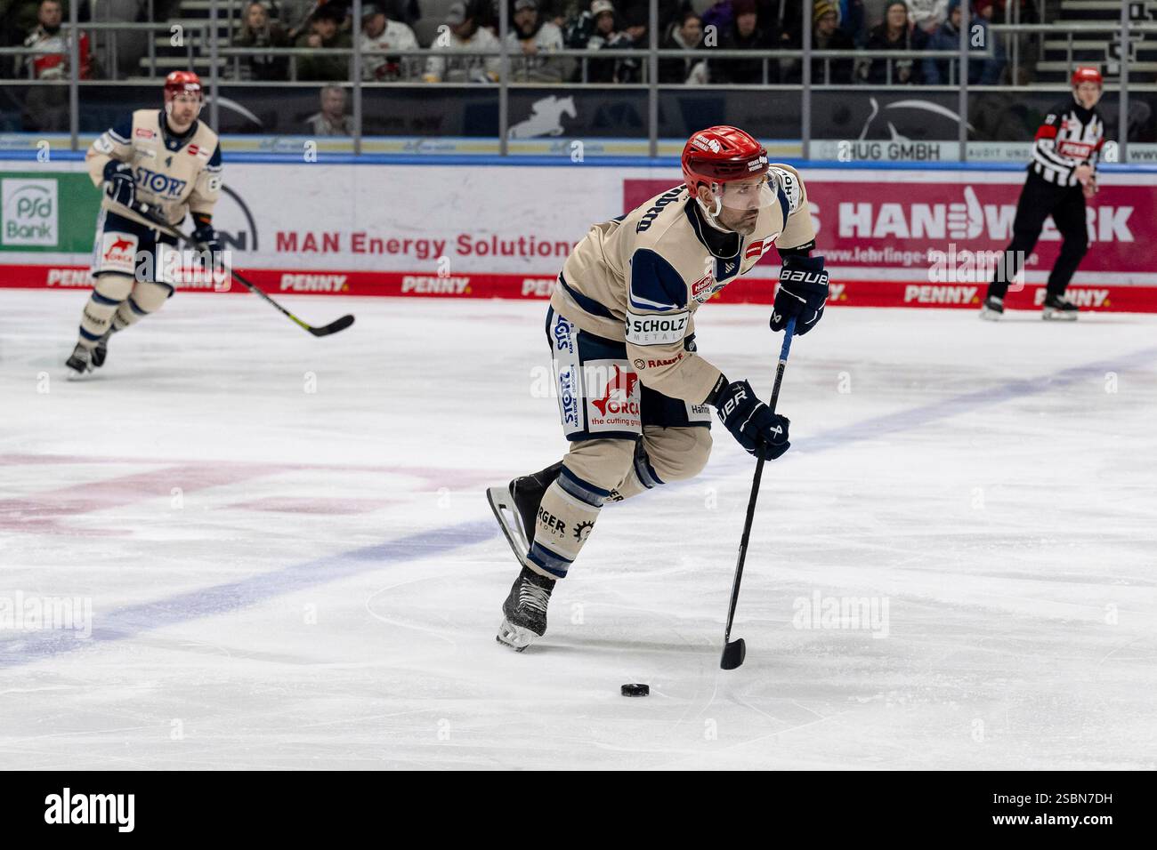 Daryl Boyle (Schwenninger Wild Wings, #6). GER, Augsburger Panther vs ...