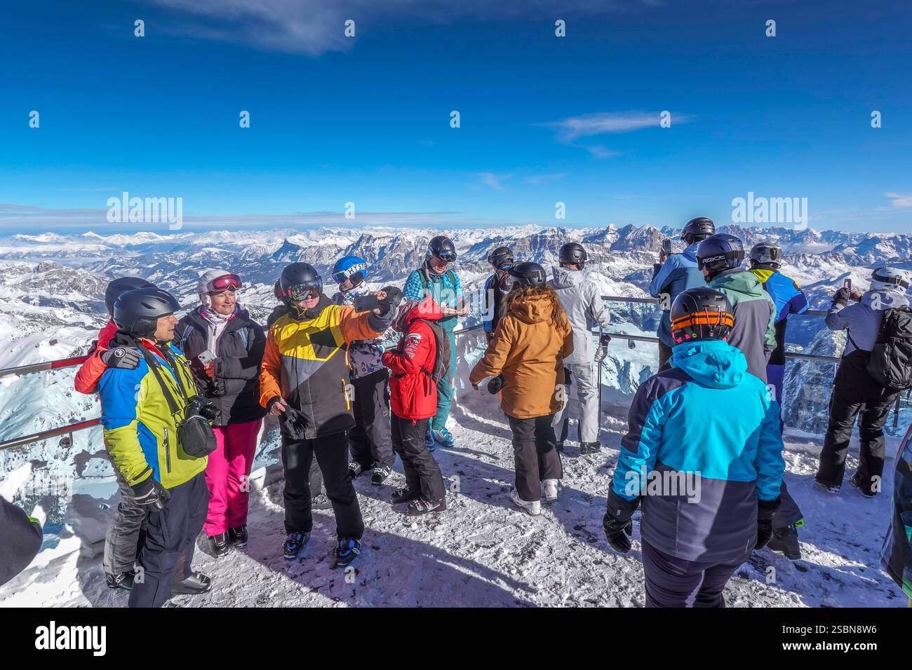Aussichtpunkt Terrazza am Punta Rocca, Teil des Marmolata-Massiv ...