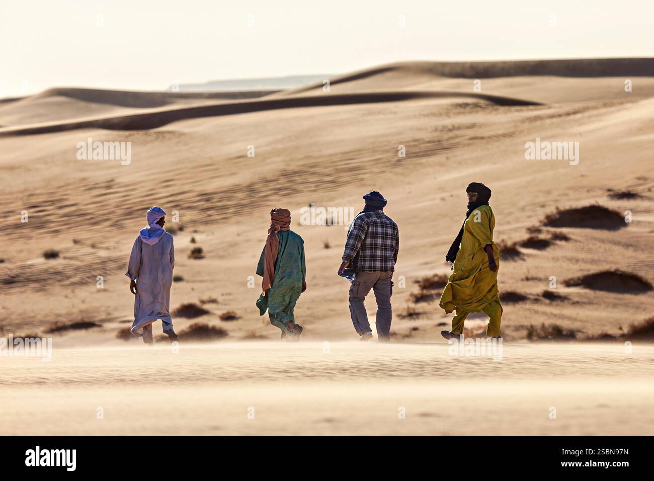 The Tuareg and People of the Sahara Desert in Algeria Stock Photo - Alamy