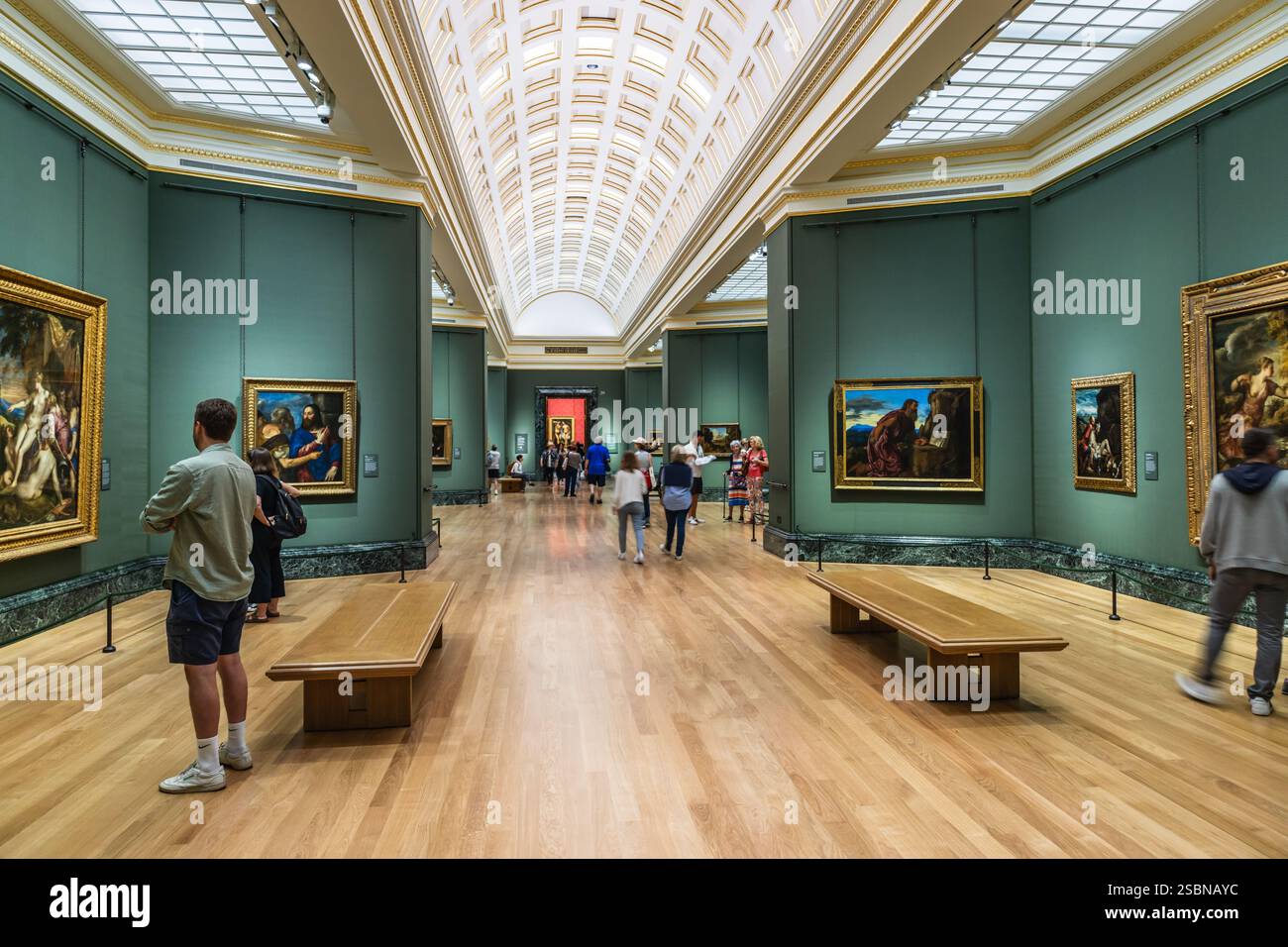 The national gallery london interior hi-res stock photography and ...