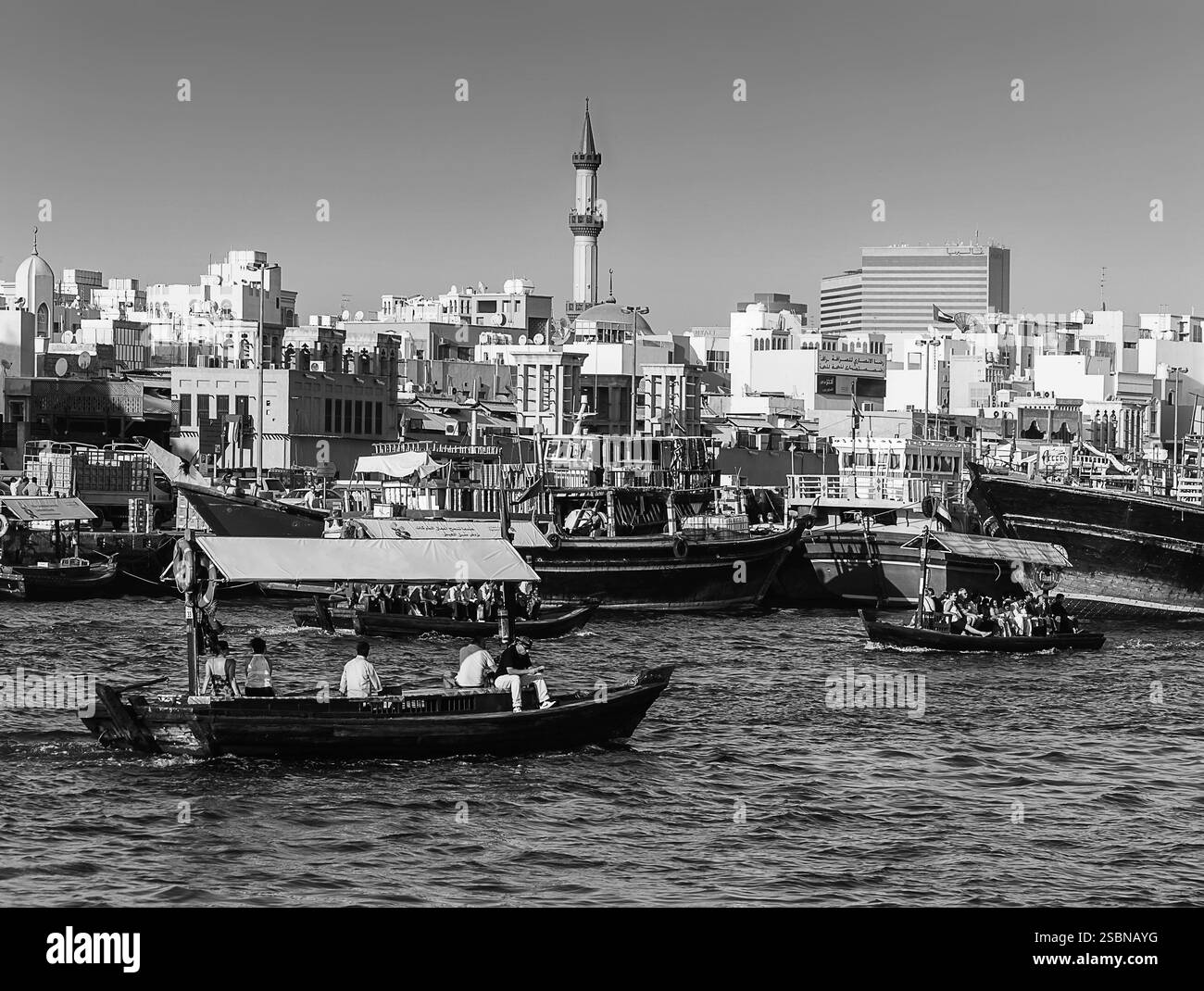 Dubai dubai creek abra Black and White Stock Photos & Images - Alamy