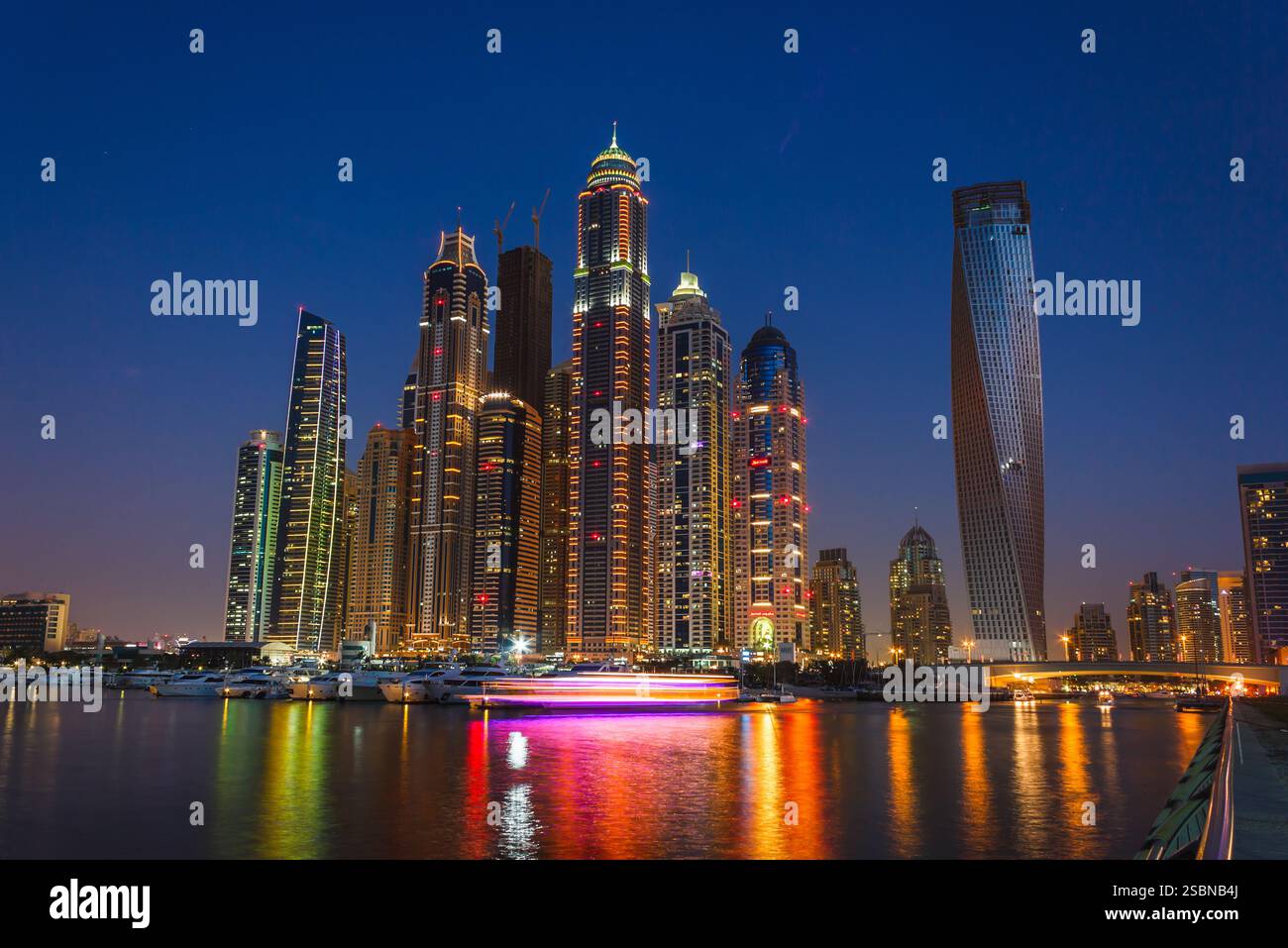 DUBAI, UAE - NOVEMBER 14: Nightlife in Dubai Marina. UAE. November 14 ...
