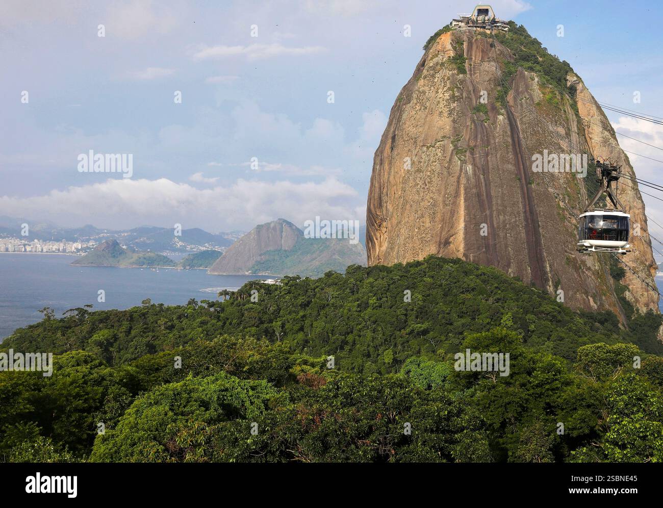 Sommet du pain de sucre hi-res stock photography and images - Alamy