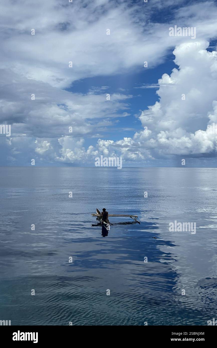 Vitu Islands in the Bismarck Sea off New Britain, in the southwestern ...