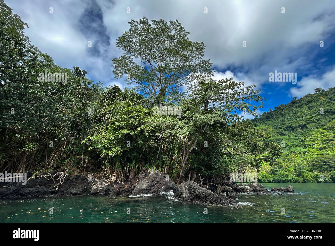 Vitu Islands in the Bismarck Sea off New Britain, in the southwestern ...