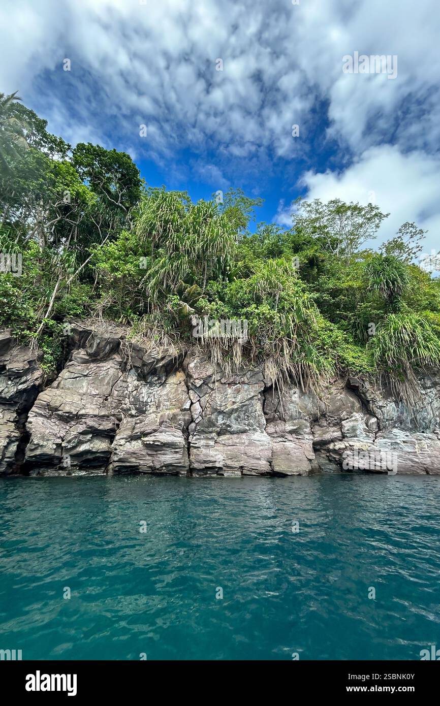Vitu Islands in the Bismarck Sea off New Britain, in the southwestern ...