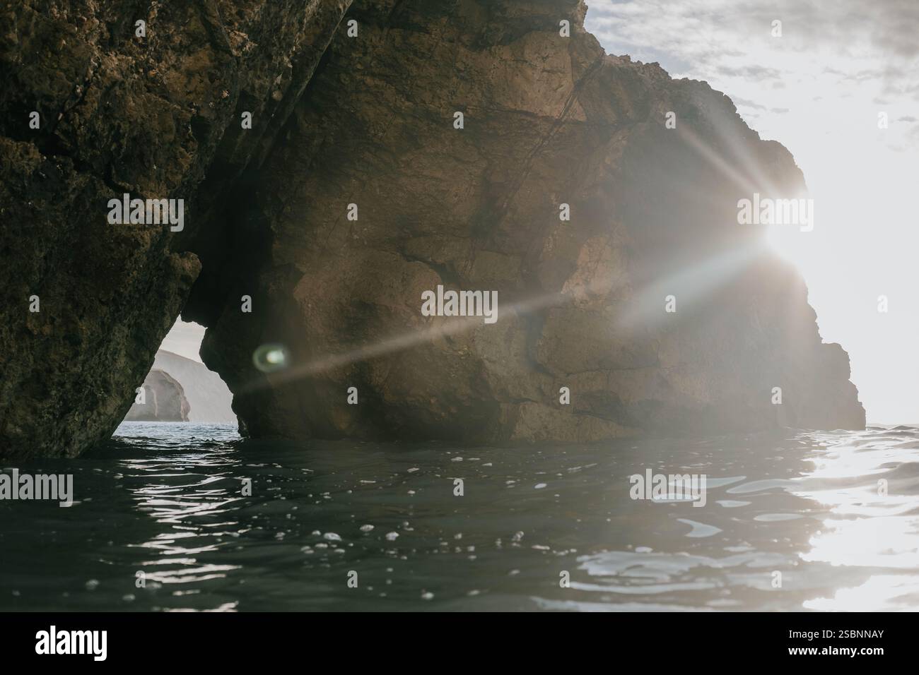 Sunrise through large hole hi-res stock photography and images - Alamy