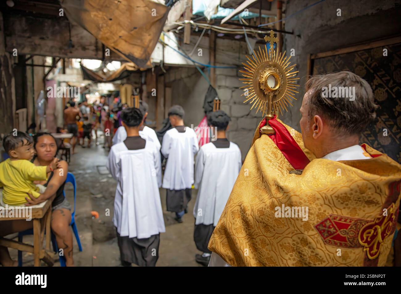 Philippines, Manila, Jundo, Matthieu Dauchez, French priest at the head of the Anak-Tnk ...