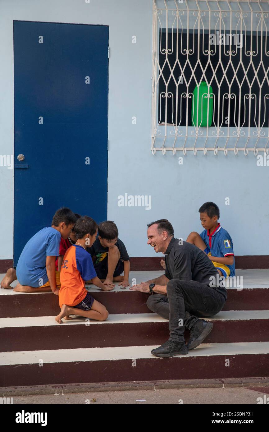 Philippines, Manila, Matthieu Dauchez, French priest at the head of the ...