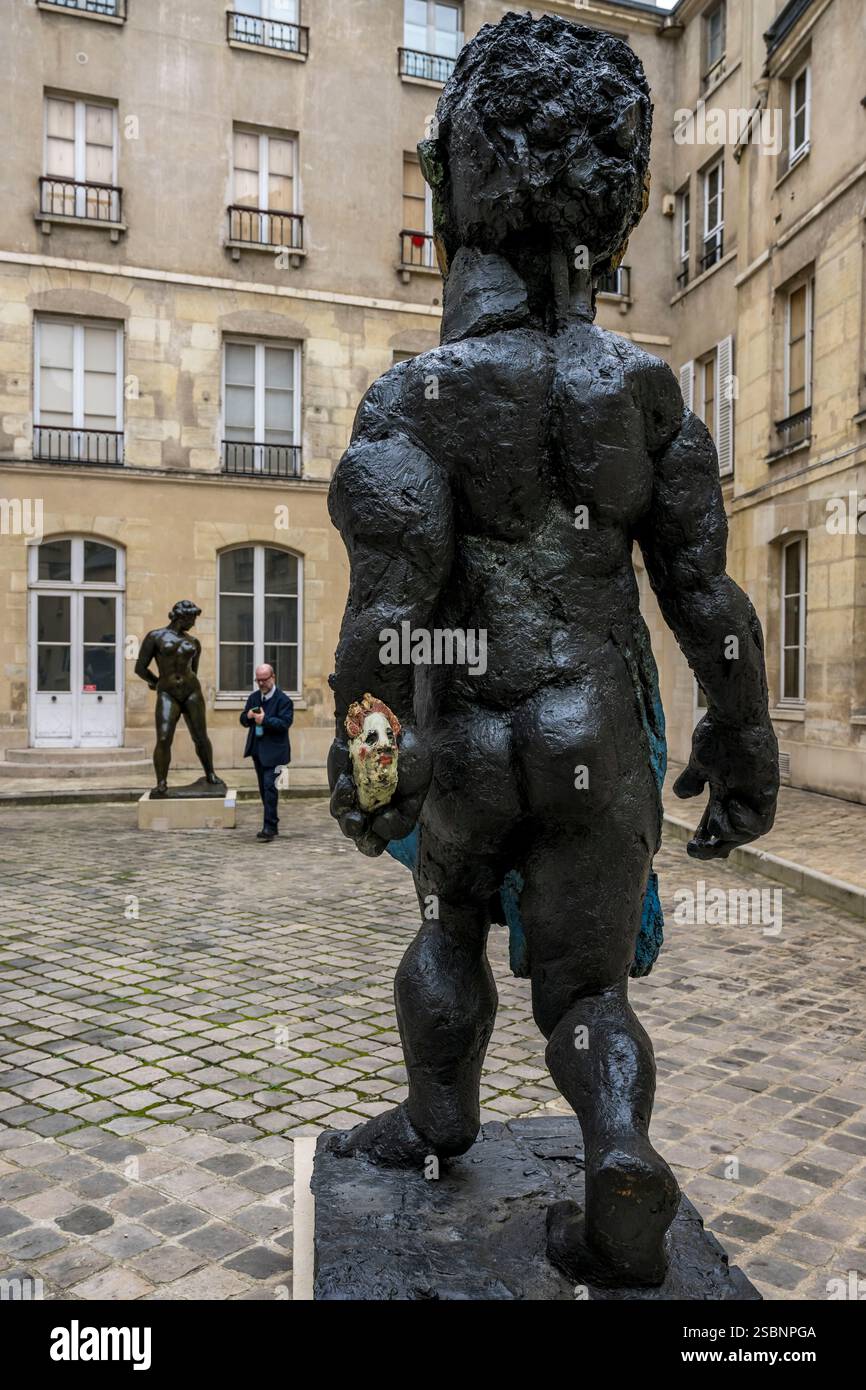 France, Paris, Musée Maillol art museum, sculpture Der Morgen oder ...