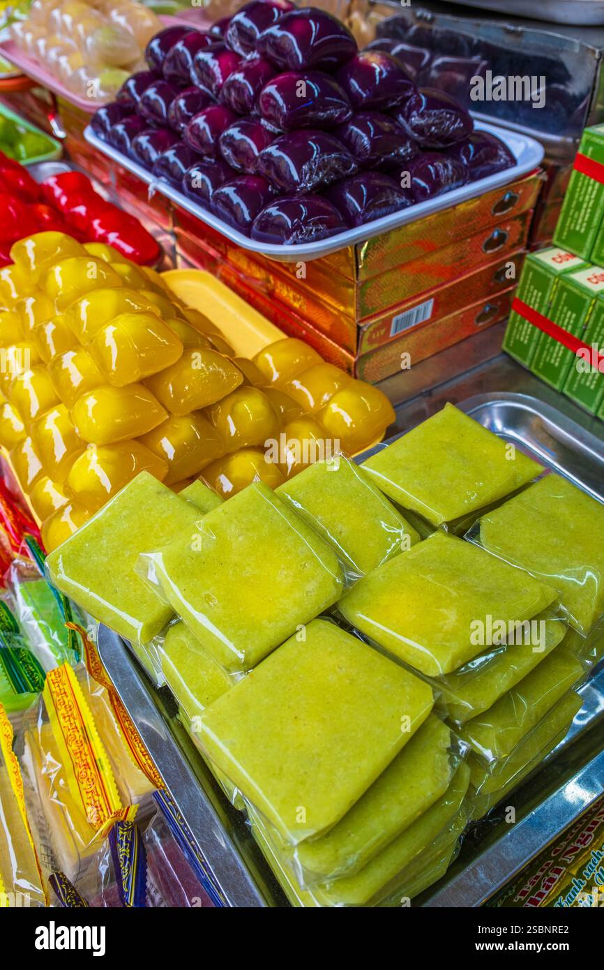 Vietnam, Hanoi, Ba Dinh district, confectionery shop Stock Photo - Alamy