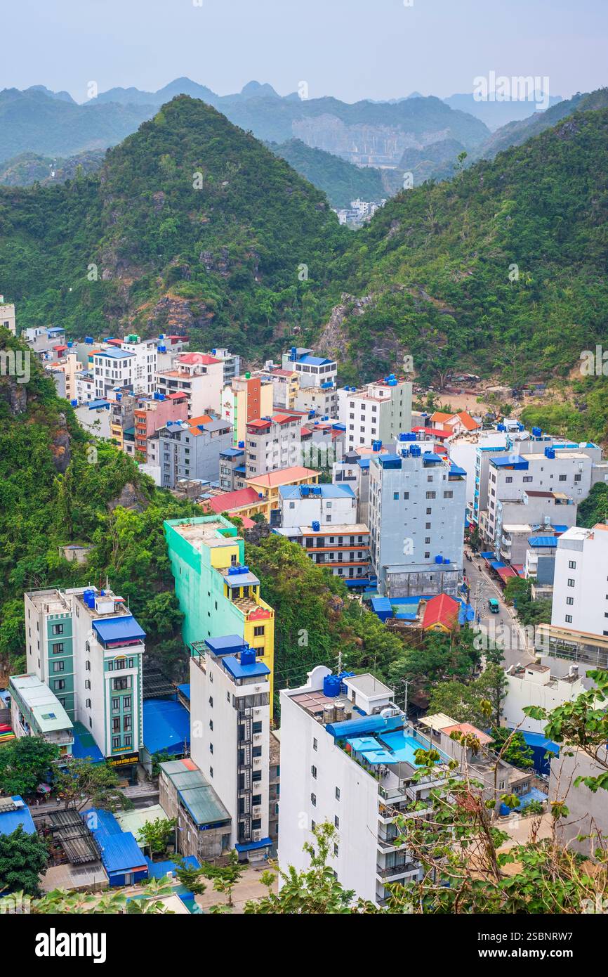 Vietnam, Haiphong Province, Cat Ba island, Cat Ba city Stock Photo - Alamy