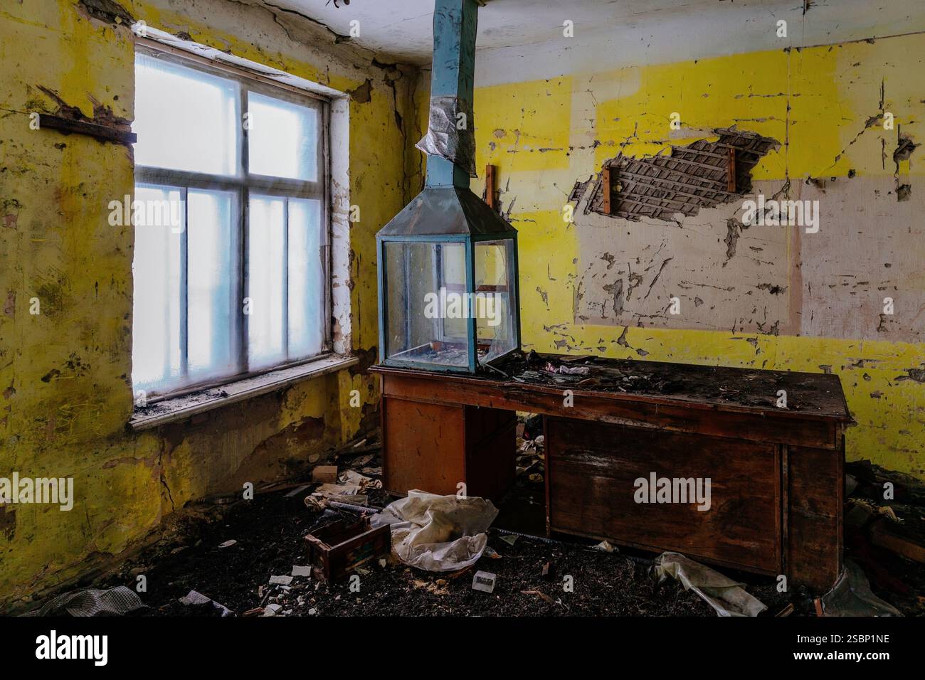 Old abandoned ruined chemical laboratory Stock Photo - Alamy