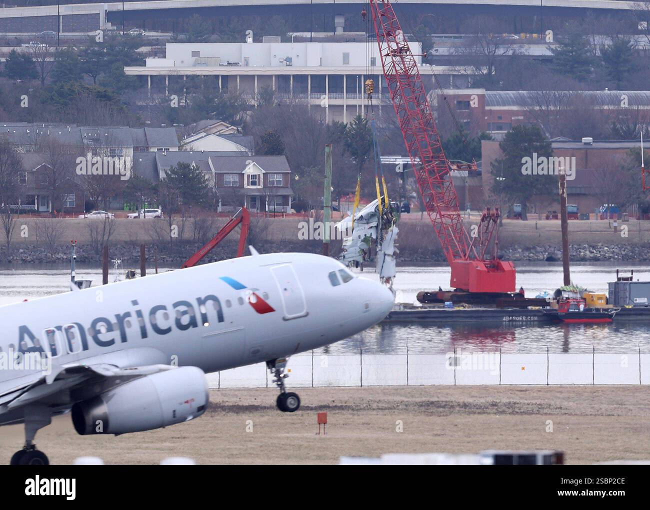 Passenger jet crashed with an Army Black Hawk helicopter in Arlington ...