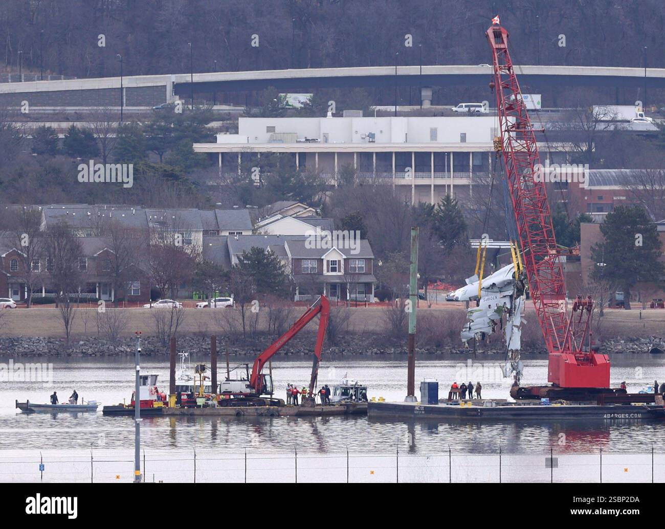 Passenger jet crashed with an Army Black Hawk helicopter in Arlington ...