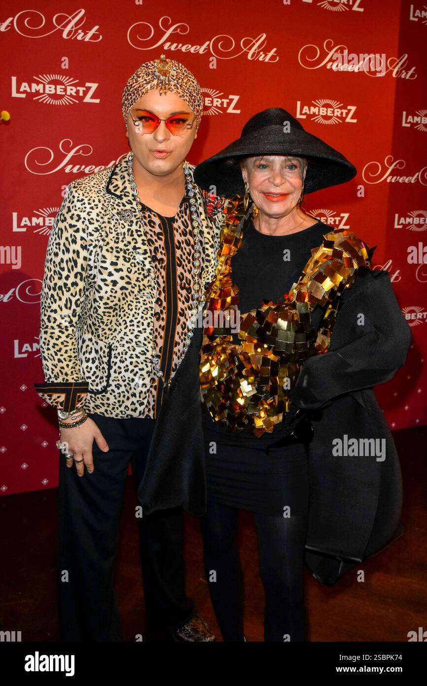Julian F. M. Stoeckel, Barbara Engel zu Gast auf dem roten Teppich bei ...