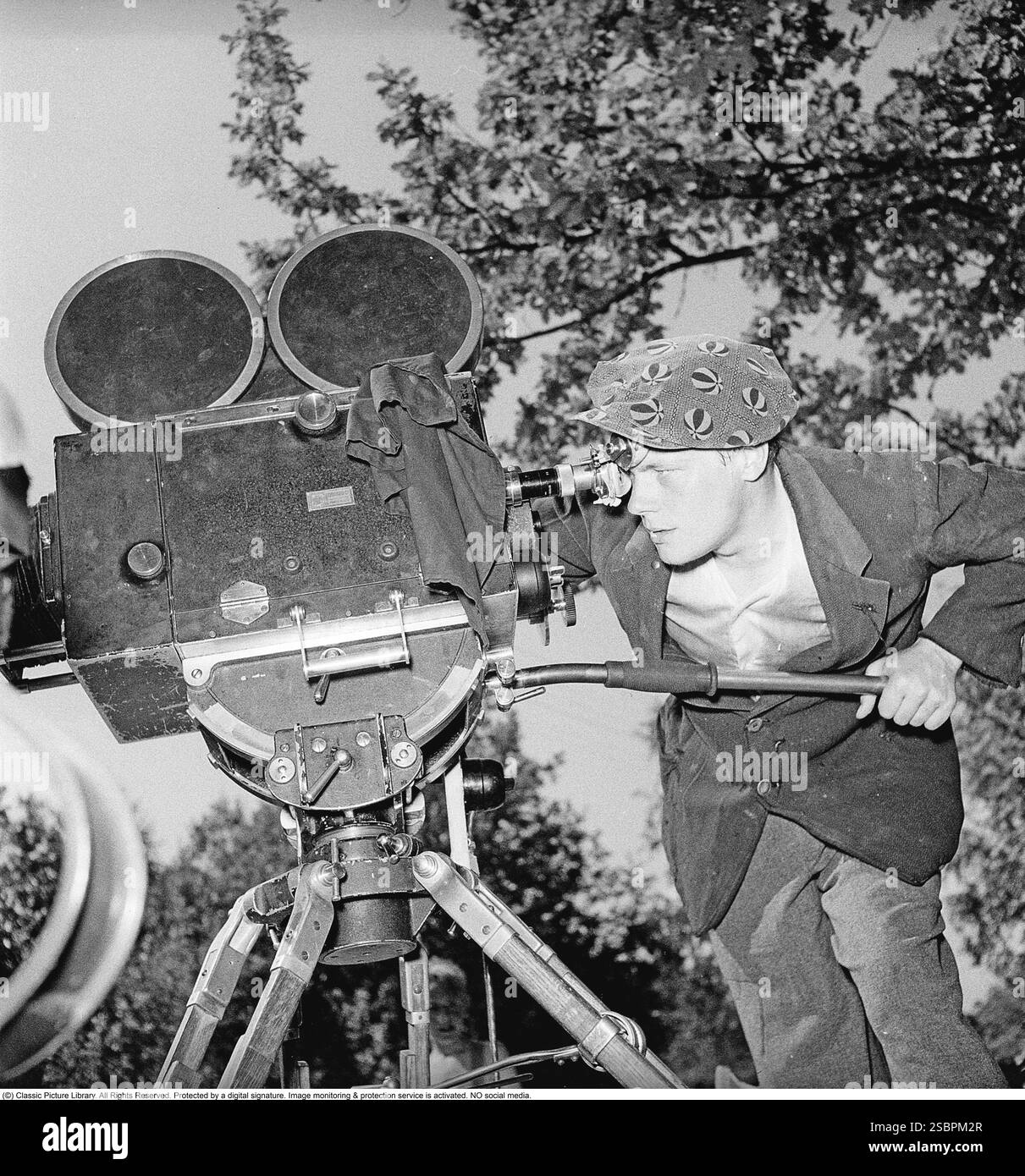 Filming in the 1940s. Hampe Faustman, Swedish actor and film director ...