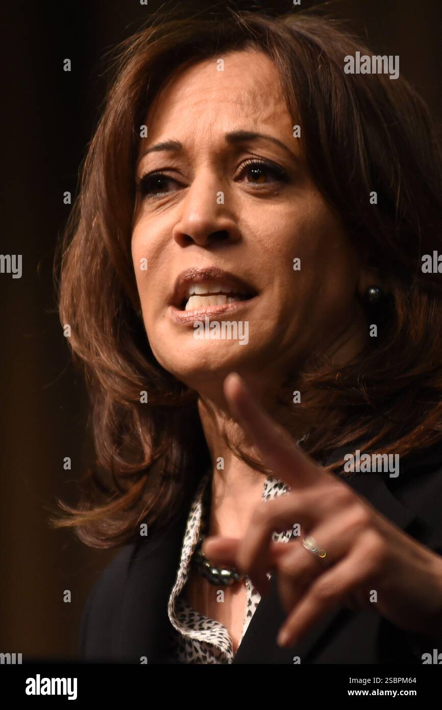 Senator Kamala Harris at the National Action Network Convention on ...