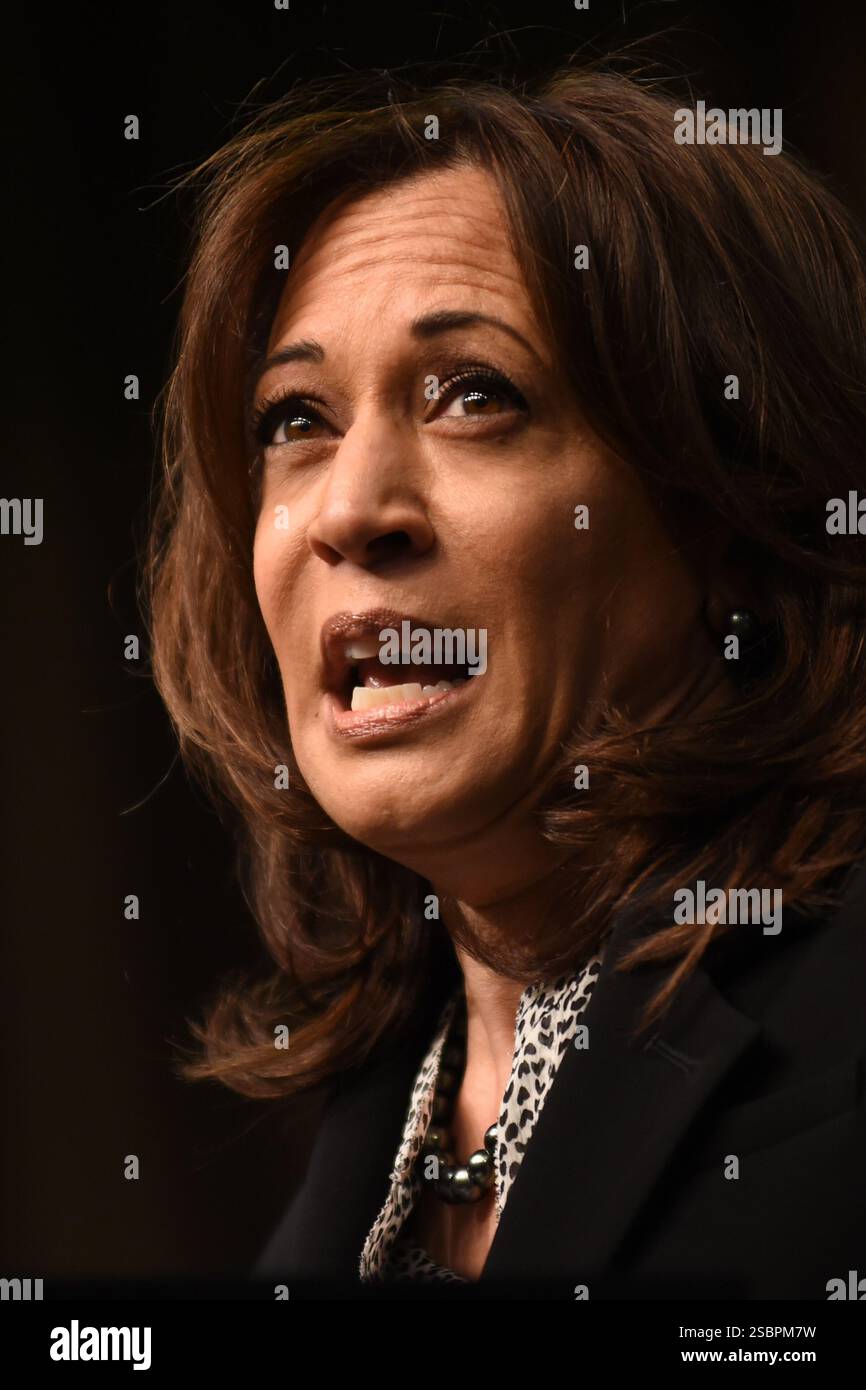 Senator Kamala Harris at the National Action Network Convention on ...