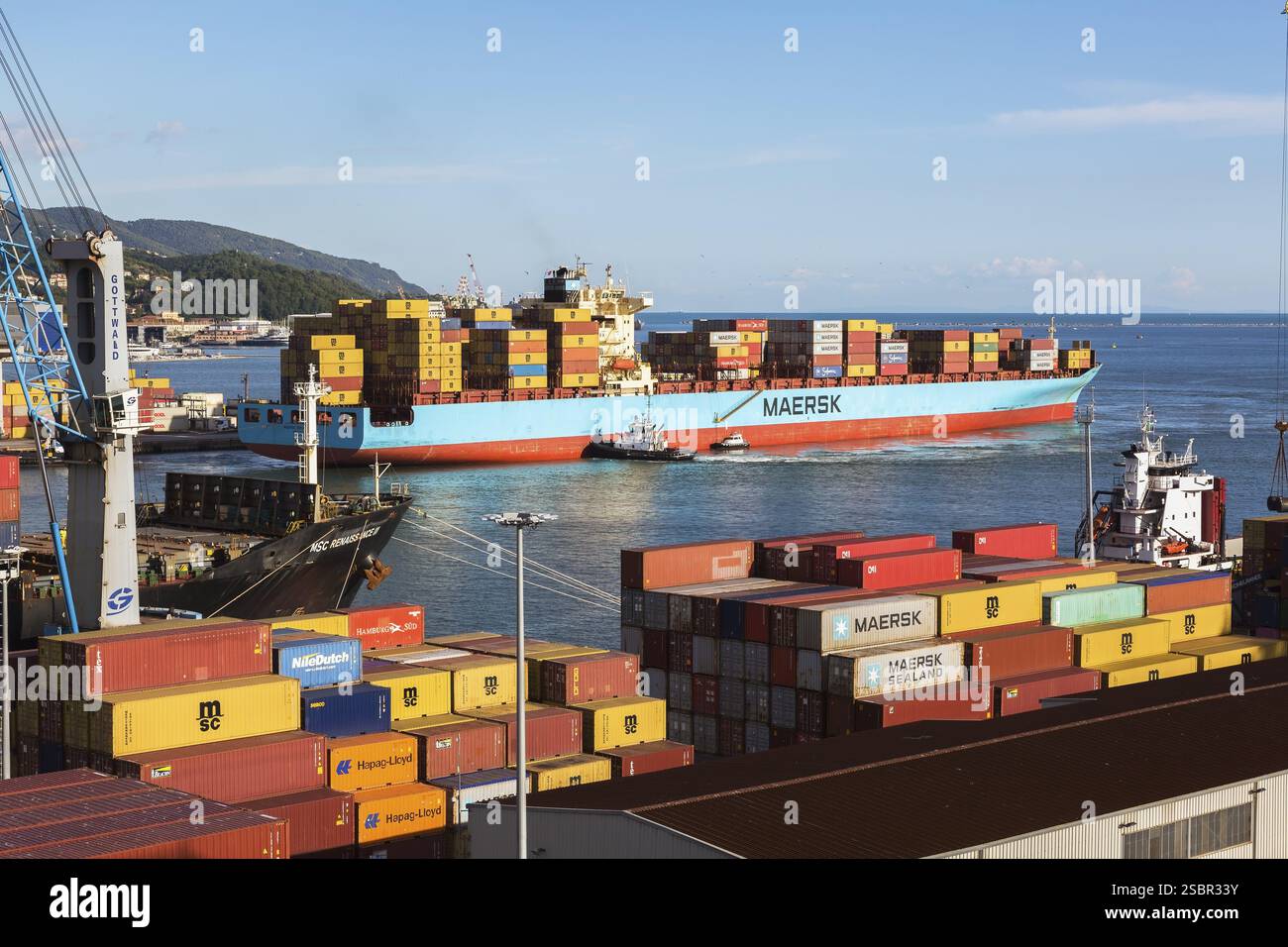 Maersk Serangoon cargo ship loaded with metal box shipping containers ...